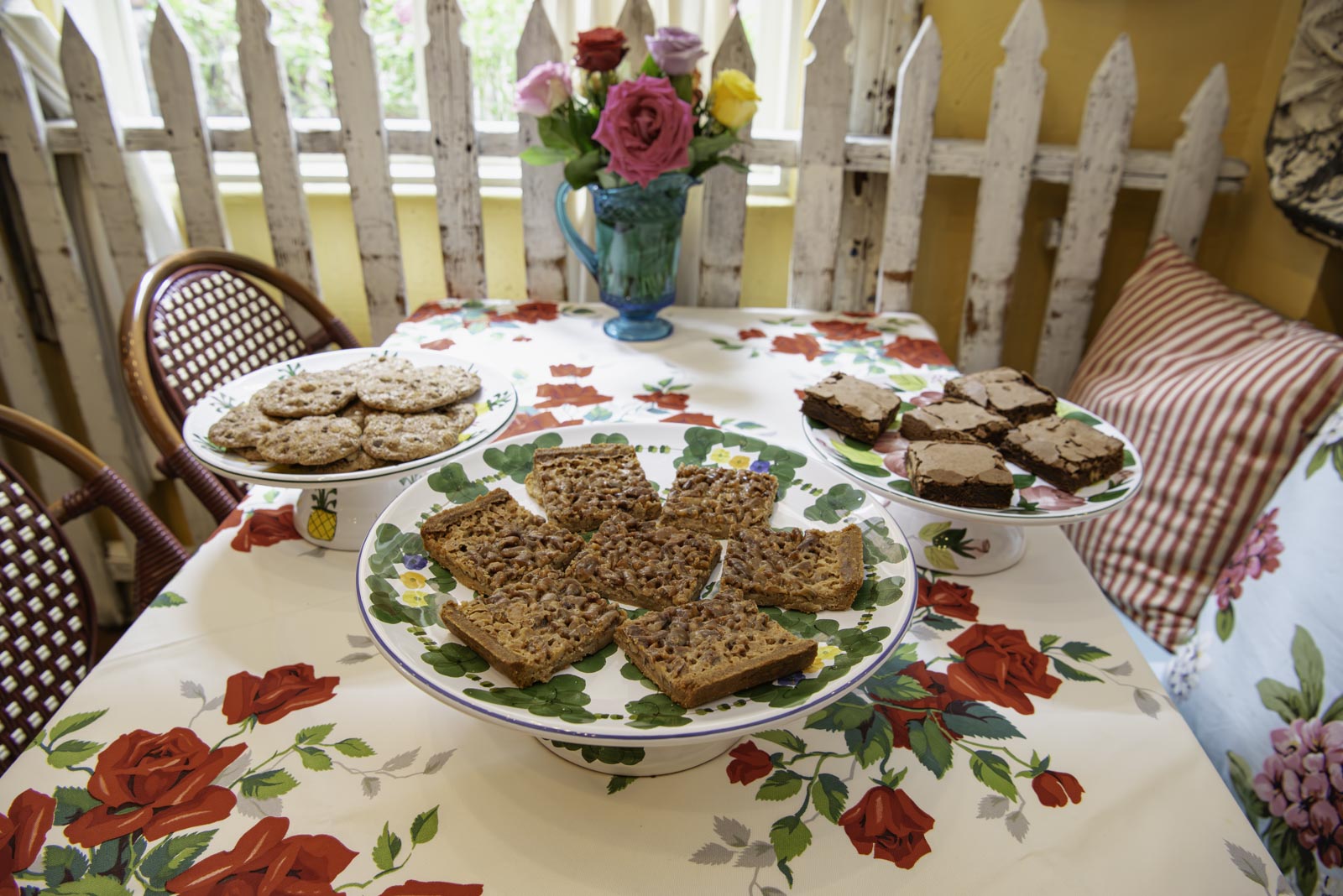 Ivy Cake Stands – The Ivy at Home